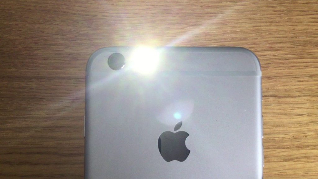 How to adjust flash light brightness on the iPhone | mydoodads.com